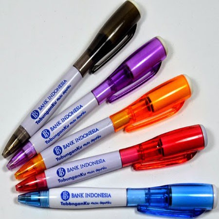 Jual Pulpen Souvenir Senter + Sablon - Campur | Shopee Indonesia
