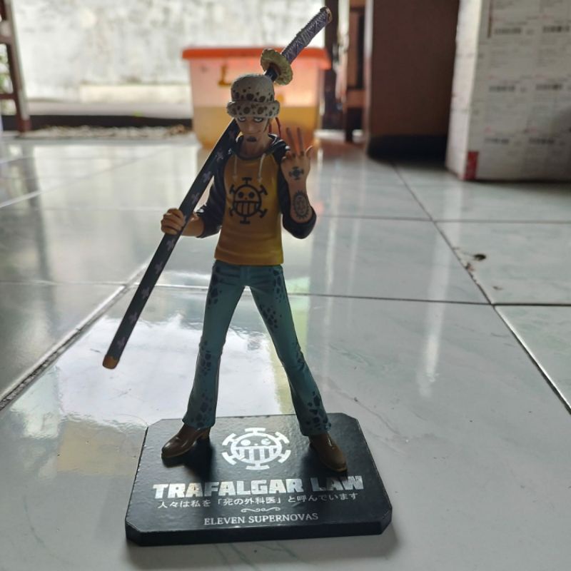 Jual figure one piece trafalgar law | Shopee Indonesia