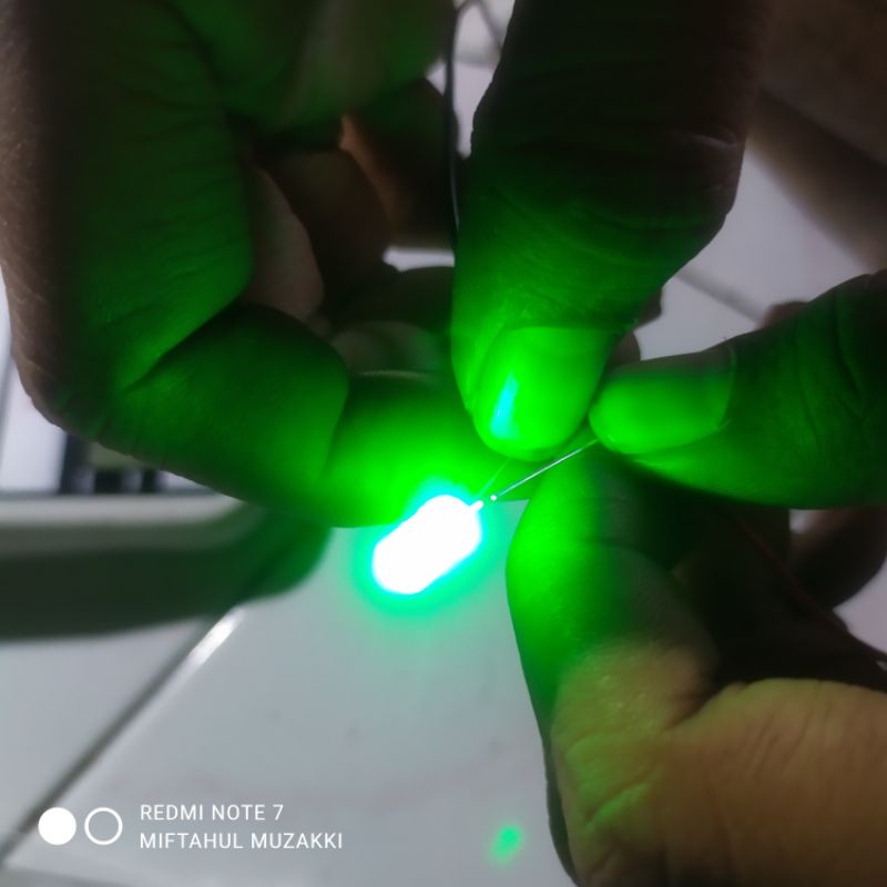Jual lampu LED 5mm bening berbagai warna | Shopee Indonesia