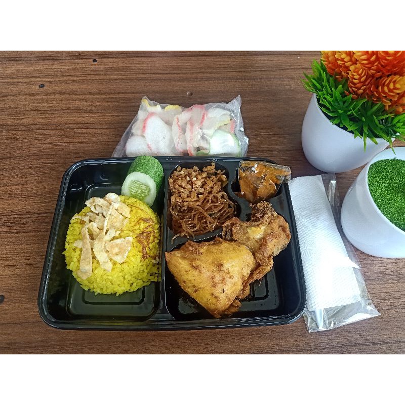 Jual Nasi Kuning Ayam Goreng. Nasi Kuning Asli Jawa Tengah. Dijamin ...