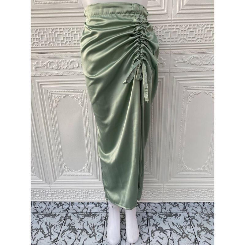 Jual ROK SERUT | KOREAN SKIRT | Rok Silk Model Serut | Velvet skirt ...