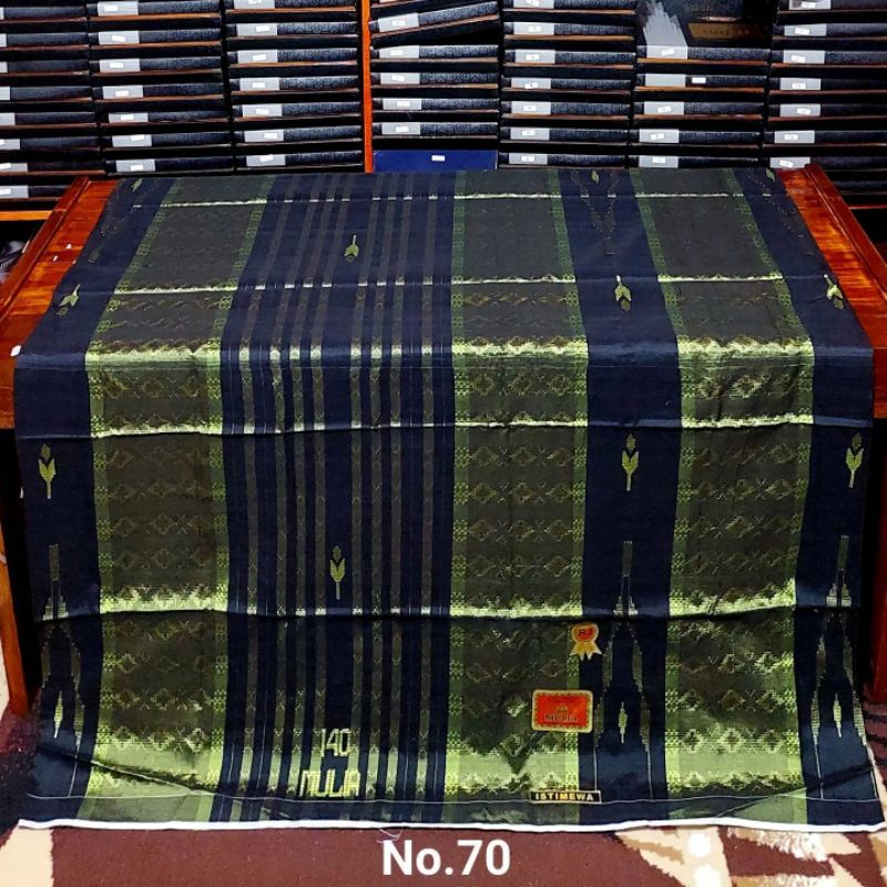 Jual SARUNG TENUN MESRES RAJA MULIA (jahit tengah) | Shopee Indonesia