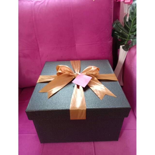 Jual Kotak kado / kotak gift / box kado ukuran 25x25cm tinggi 15cm ...
