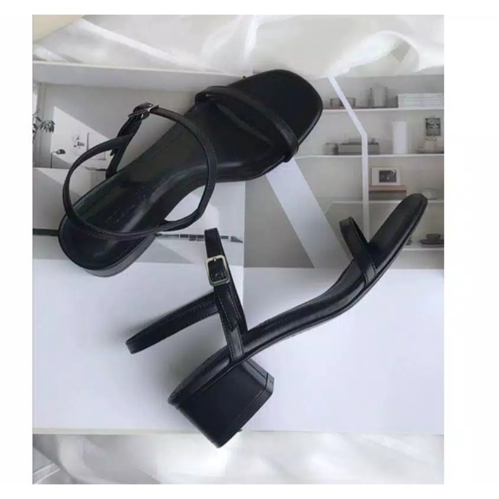 Jual SANDAL HEELS 5 CM SIMPEL MIRANDA | Shopee Indonesia