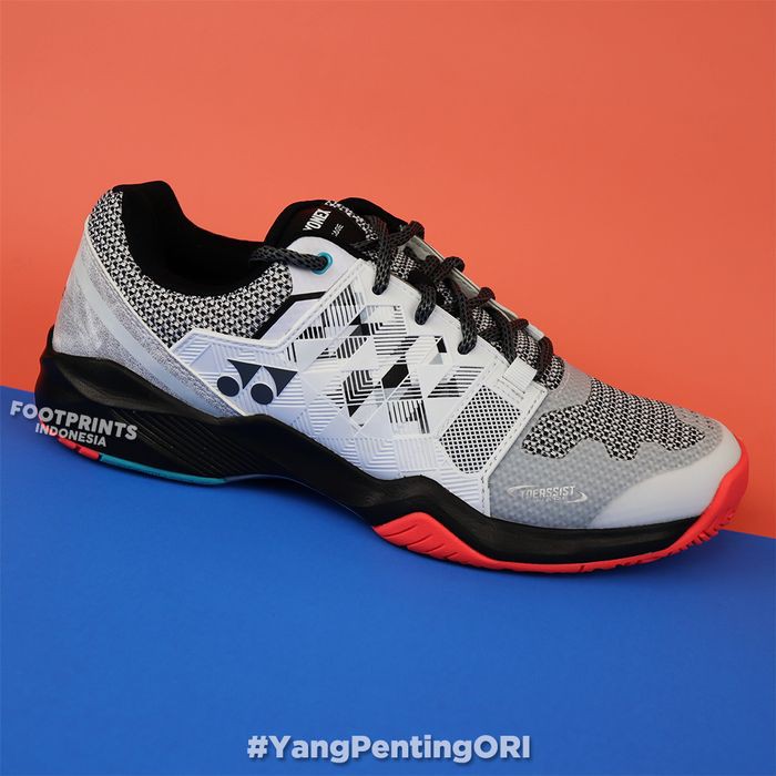 Jual Sepatu Tenis Yonex Power Cushion Sonicage White Black Tennis Shoes ...