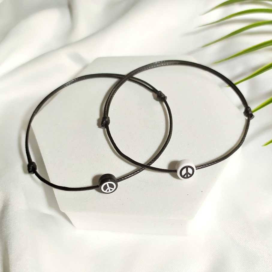 Jual Gelang Tali Hitam Pria Wanita Simbol Peace | Shopee Indonesia