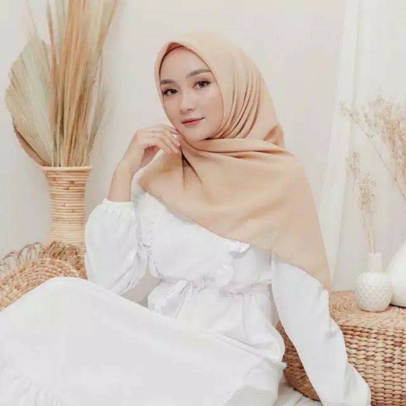 Jual Jilbab Segiempat Polos Bella Square Coksu Pollycotton Kerudung Segi Empat Coklat Susu Hijab ...