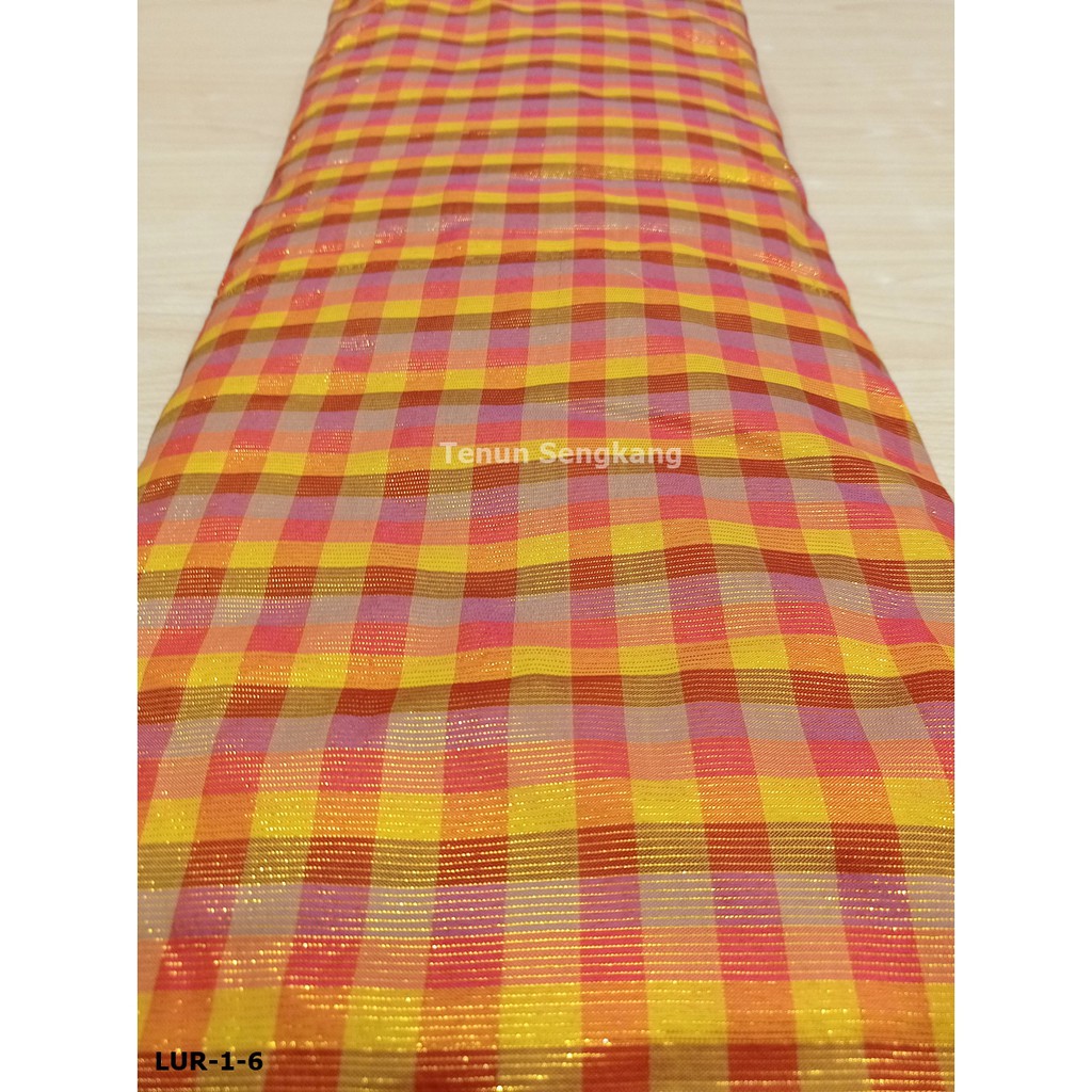 Jual Kain Tenun Lurik Berbenang Emas Bugis Makassar Jingga Kuning ...