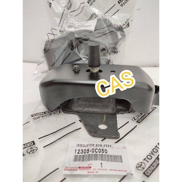 Jual insulator engine mounting depan innova fortuner hilux 12305-0c050 ...