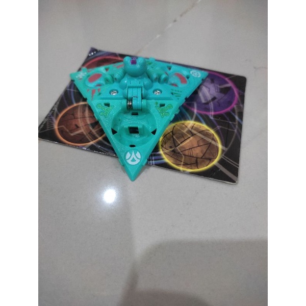 Jual bakugan tripod epsilon green ventus dan magnet card | Shopee Indonesia
