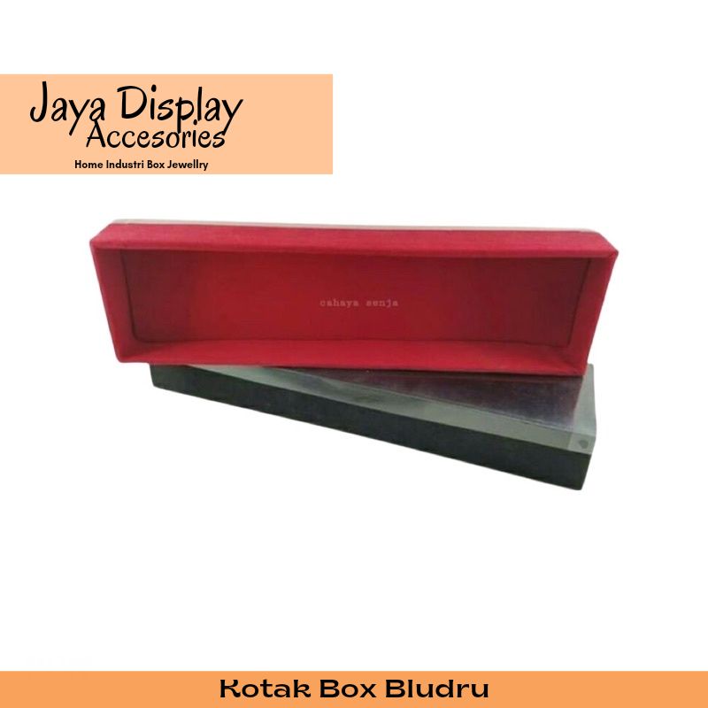 Jual Kotak box bludru tempat aksesoris bros tasbih | Shopee Indonesia