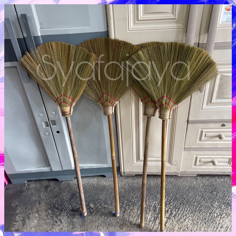 Jual Sapu Ijuk Rumput Tradisional / Sapu Jerami Sapu Rayung | Shopee ...