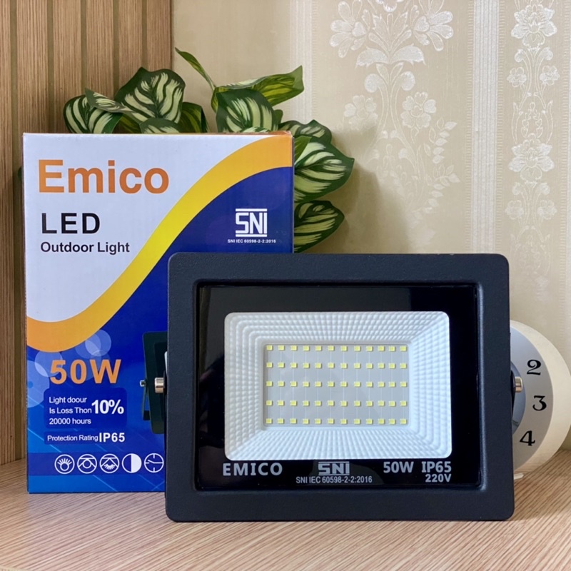 Jual Lampu Sorot 50 Watt Emico Lampu Tembak Led Flood Light IP65 | Shopee Indonesia