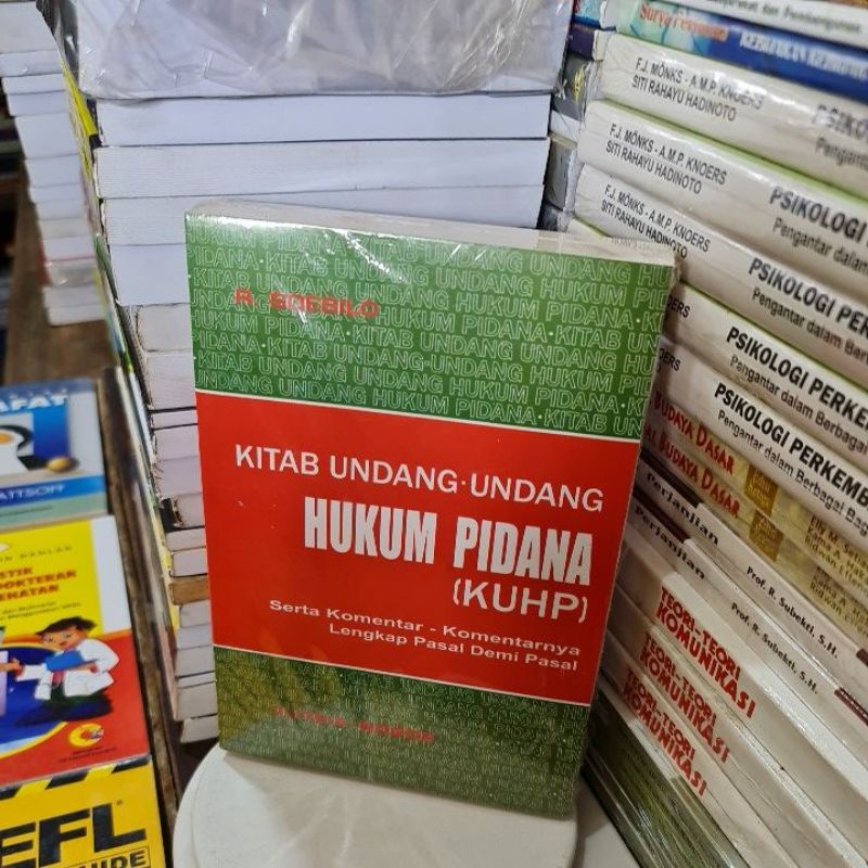 Jual Kitab undang undang hukum pidana KUHP by R Soesilo | Shopee Indonesia