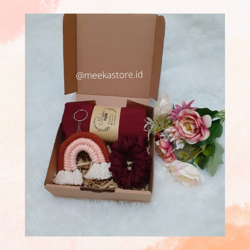 Jual Hampers Gift Box Kado Ulang Tahun Kado Wisuda Wedding Hampers ...