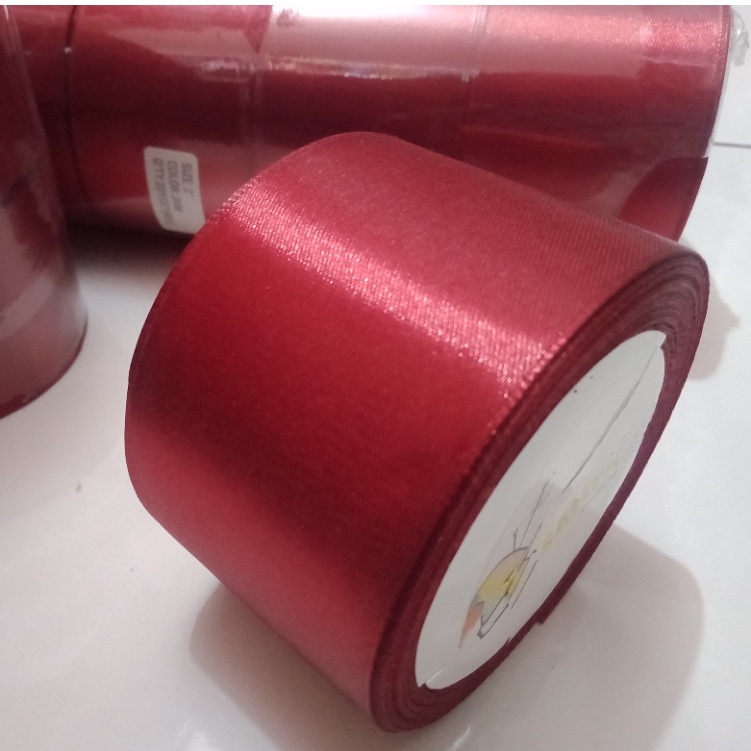 Jual Pita Satin Merah Maron Ukuran 2 inch / 5cm Per Roll pita hias pita ...
