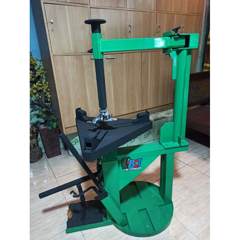 Jual BCT Tire Changer Tipe New Segitiga | Alat Lepas Ban | |Alat Buka ...