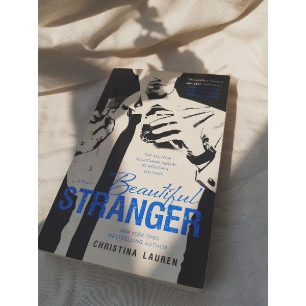 Jual Novel Import - Beautiful Stranger by Christina Lauren Preloved ...