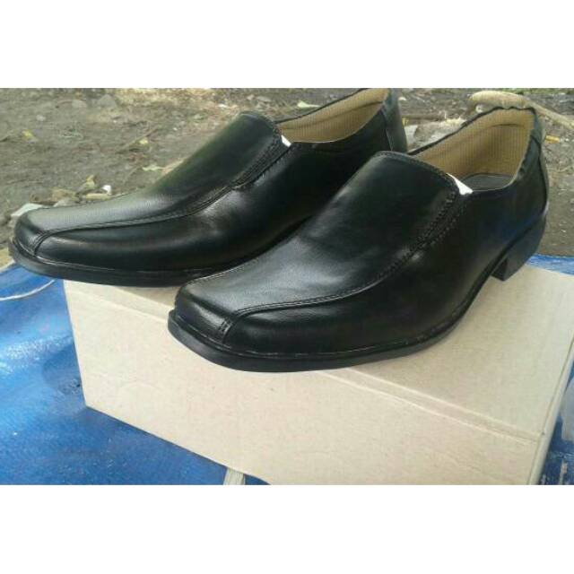 Jual SEPATU PANTOFEL FORMAL PRIA KANTOR CROCODILE FANTOFEL FANTOPEL ...