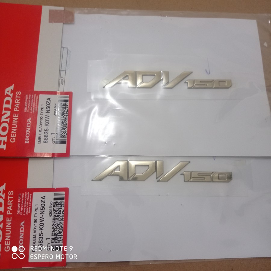 Jual SEPASANG EMBLEM ADV 150 GOLD ORIGINAL AHM | Shopee Indonesia