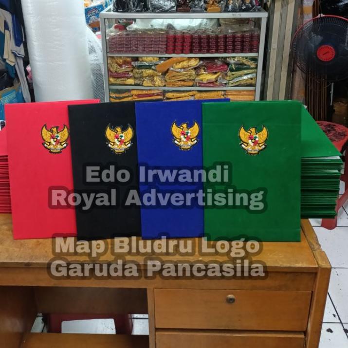 Jual Miliki Map Bludru Map Upacara Map Bludru Upacara Bendera Map ...