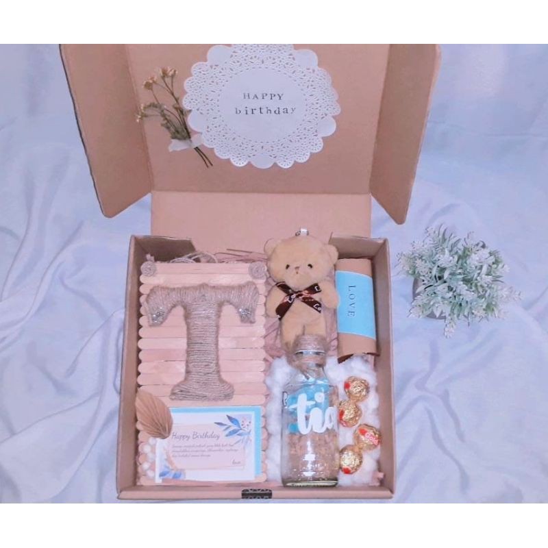 Jual Hampers Unik/ Hampers Ultah/Wisuda/ Hampers Inisial Custom ...