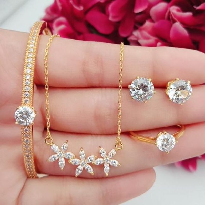 Jual set perhiasan wanita lapis emas permata putih ready | Shopee Indonesia