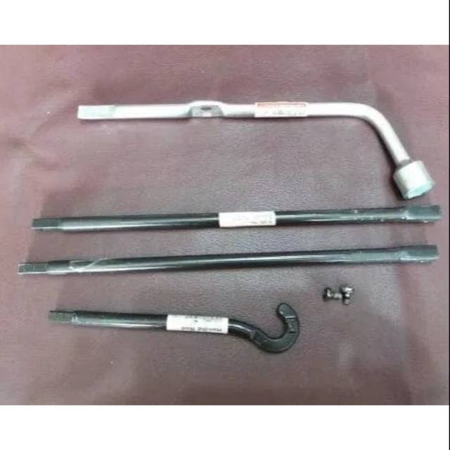 Jual KUNCI RODA BAN SEREP KIJANG - INNOVA | Shopee Indonesia