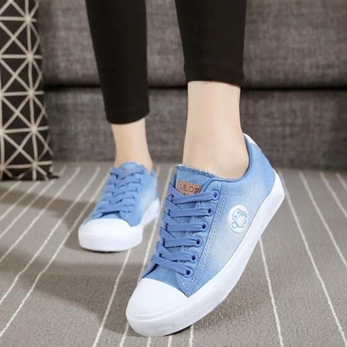 Jual Sepatu Kets Denim Levis Wanita / Spatu Jeans Biru Muda Keds Karet ...