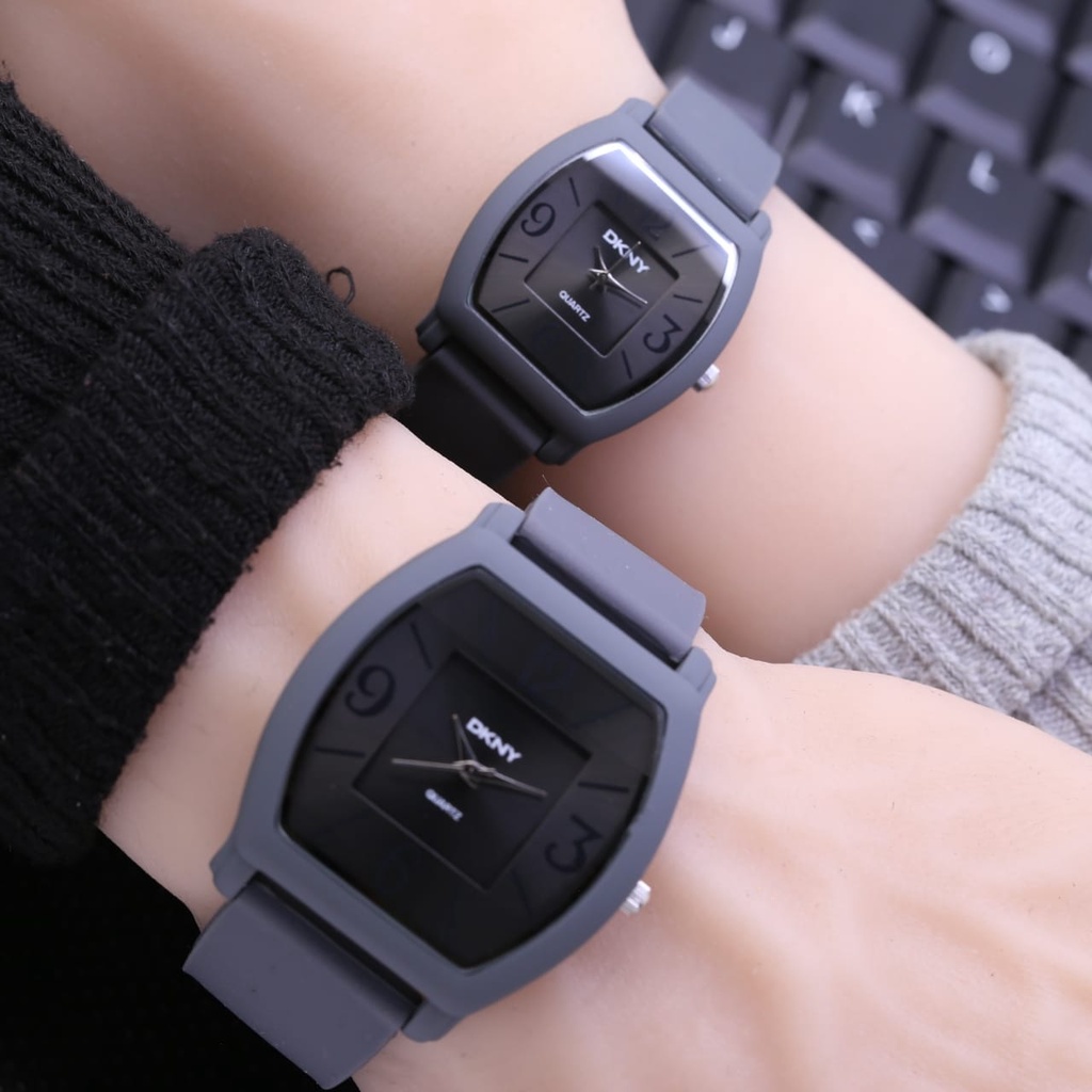 Jual COD Jam Tangan Couple Dkny Tali Karet Body Segi Karet Knop Gerigi Free Box Kancing | Shopee ...