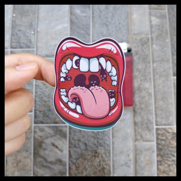 Jual Stiker Vinyl Karakter Mulut Gigi Thai Look Kartun Motor Helm ...