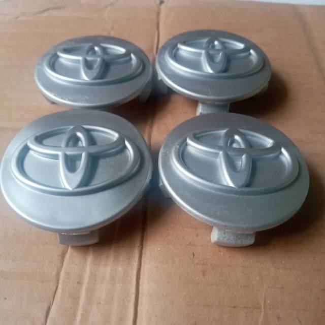 Jual Dop Roda INNOVA LAMA 2004 SAMPAI 2015 harga satuan atau per pcs ...