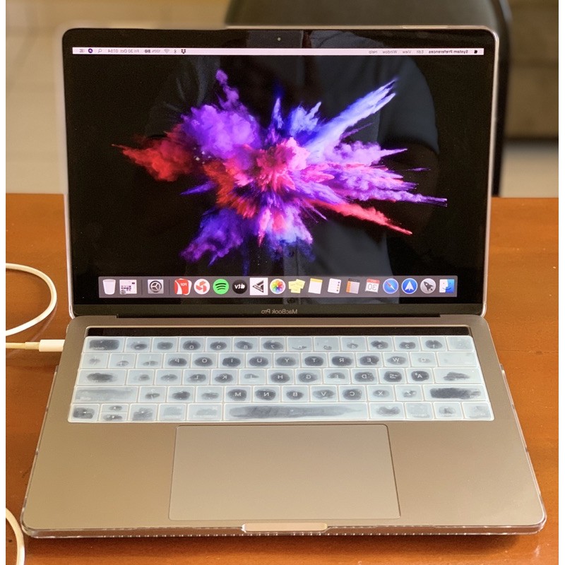 Jual Macbook Pro 13” Model A1706 Touchbar 8GB 256GB | Shopee Indonesia