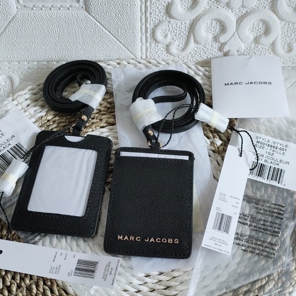 Jual Kartu Nama Marc Jacobs MJ Lanyard ID Card Black Authentic - 100% ...