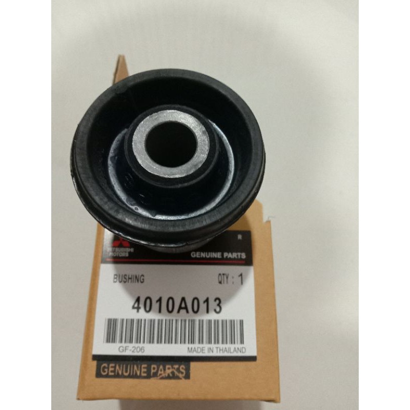 Jual Bush sayap atas bushing upper arm Triton Pajero | Shopee Indonesia