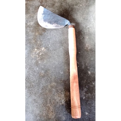 Jual tajak / pacul miring / koret rumput model samping gagang kayu ...