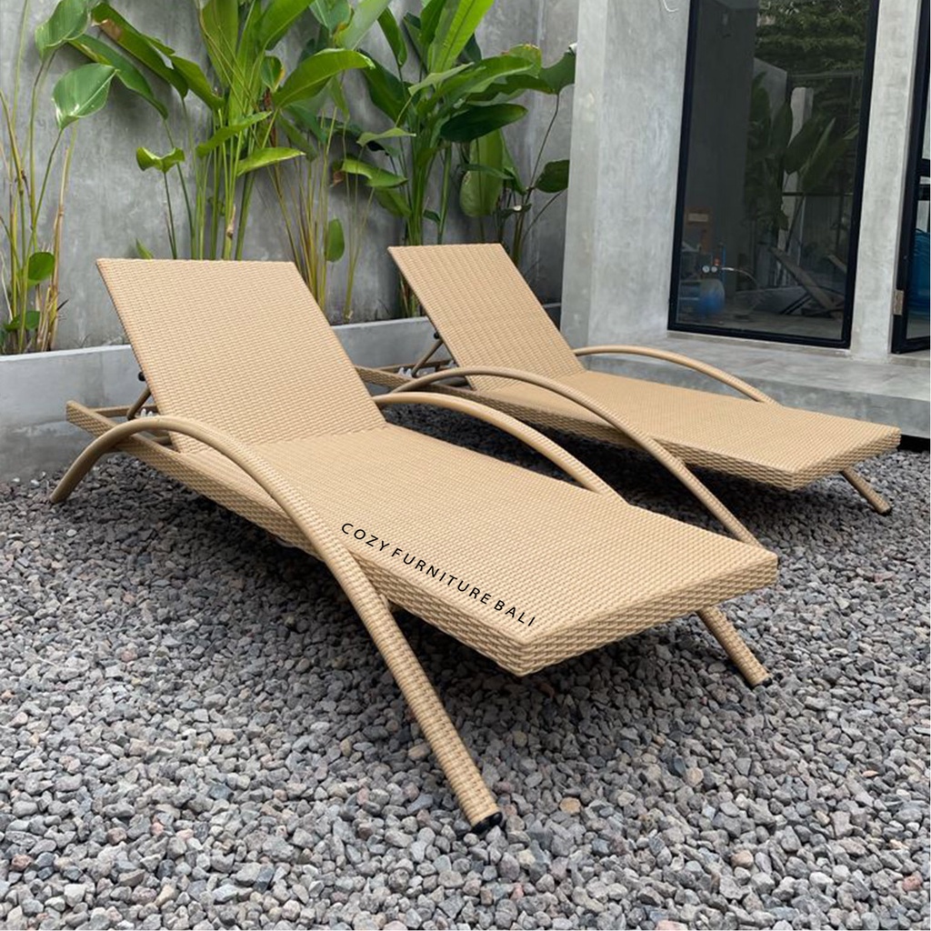 Jual Pool Lounger Outdoor Synthetic Rattan - Rotan Sintetis Sunbed ...