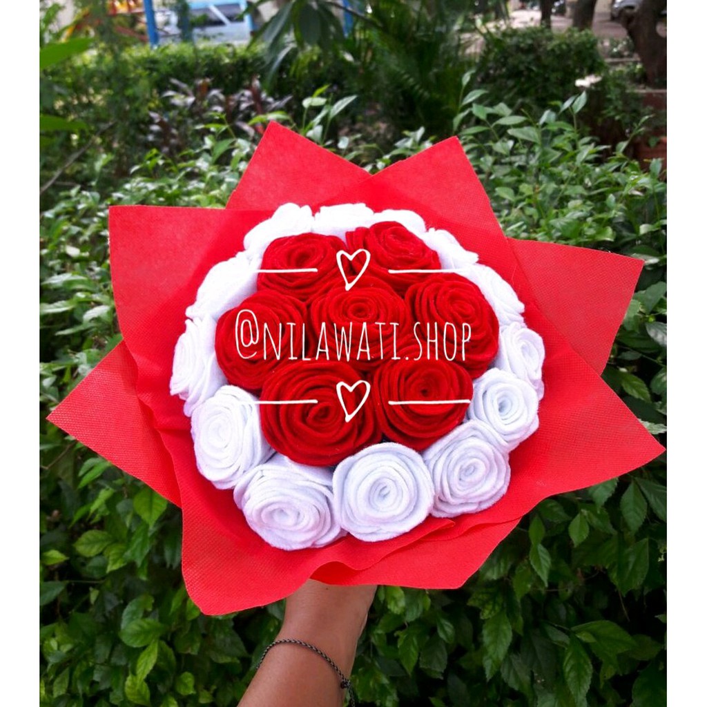 Jual Dijual Bucket bouquet buket bunga flanel uk XS diameter 15 18cm ...