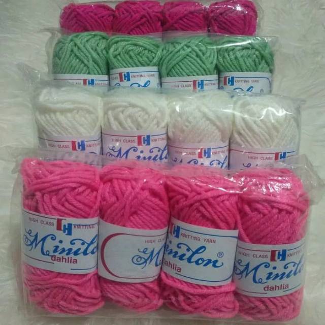 Jual Benang Wol Besar / Benang Minilon / Benang Karpet @ 1 Bungkus Isi ...