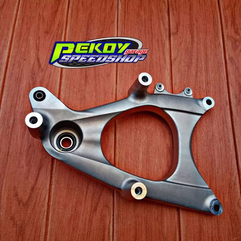 Jual arm pcx 160 swingarm pcx 160 non disk belakang original honda ...
