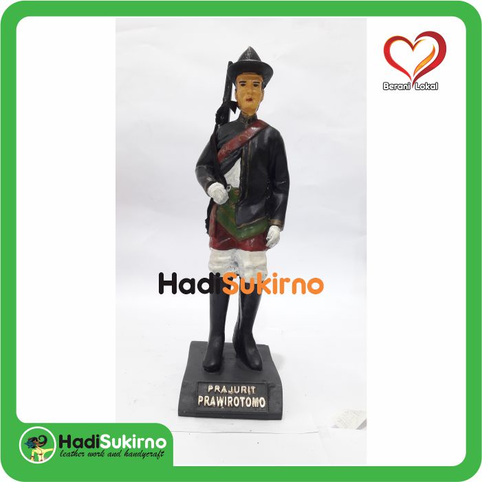 Jual PAJANGAN MINIATUR BESAR PATUNG PRAJURIT KRATON PRAWIROTOMO ...
