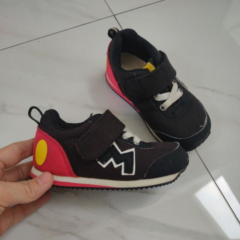 Jual sepatu Disney Tokyo asli dari disneyland | Shopee Indonesia
