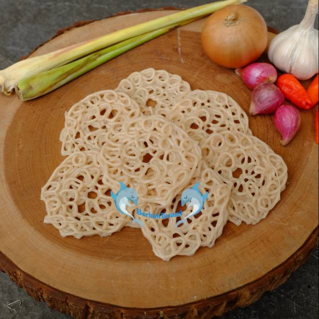 Jual kerupuk Putih Besar 500 Gr / Kerupuk Kaleng / Kerupuk Keriting ...