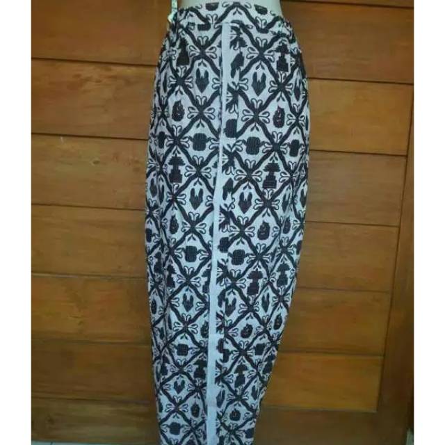Jual Rok Jarik Wiru Langsung Pakai / Bawahan Rok Jarik Khas adat Jawa | Shopee Indonesia