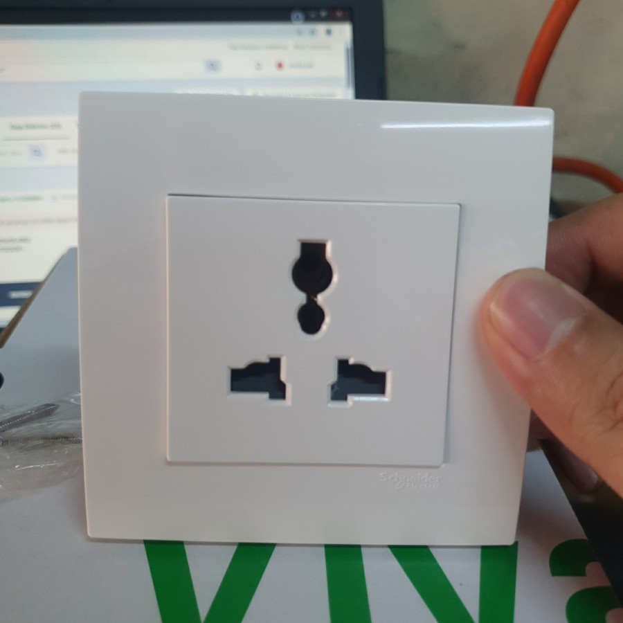 Jual STOPKONTAK STOP KONTAK UNIVERSAL 3PIN 3 PIN SCHNEIDER VIVACE ...
