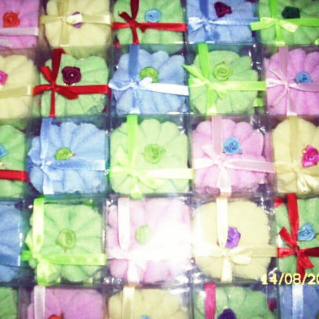 Jual ISI 50 SOUVENIR PERNIKAHAN HANDUK MIKA | Shopee Indonesia