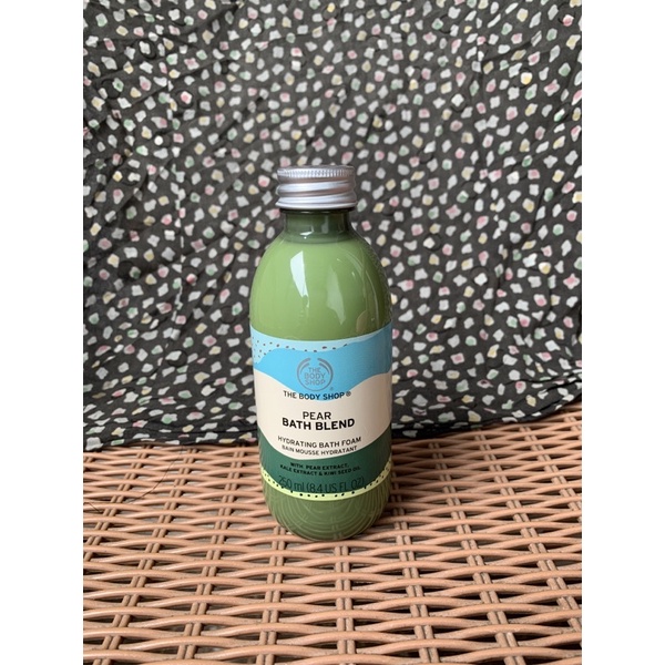 Jual The Body Shop Original Pear Bath Blend Hydrating Bath Foam 250ml ...