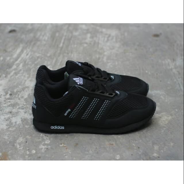 Jual SEPATU SEKOLAH ADIDAS SPRING BLADE HITAM POLOS | Shopee Indonesia