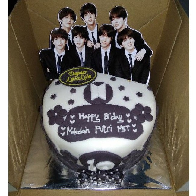 Jual Kue Ultah Custome BTS / Blackforest BTS / Kue Ultah / Kue Ulang ...