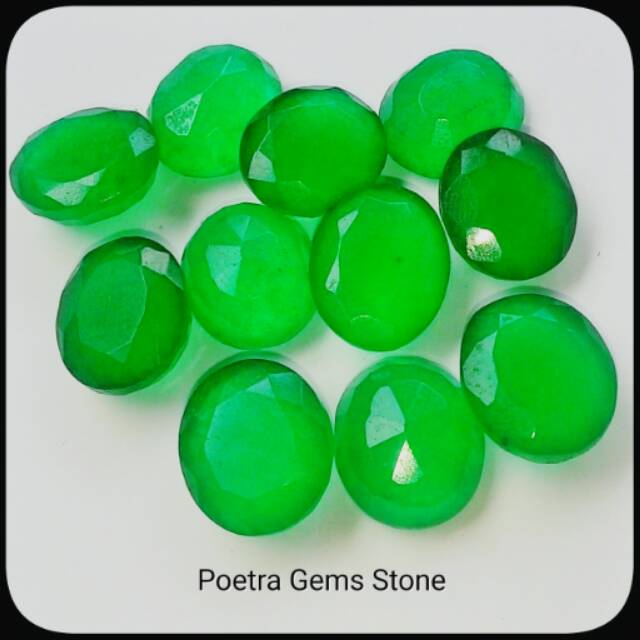 Jual BATU ZAMRUD ZAMBIA / NATURAL EMERALD GREEN QUARTZITE | Shopee ...